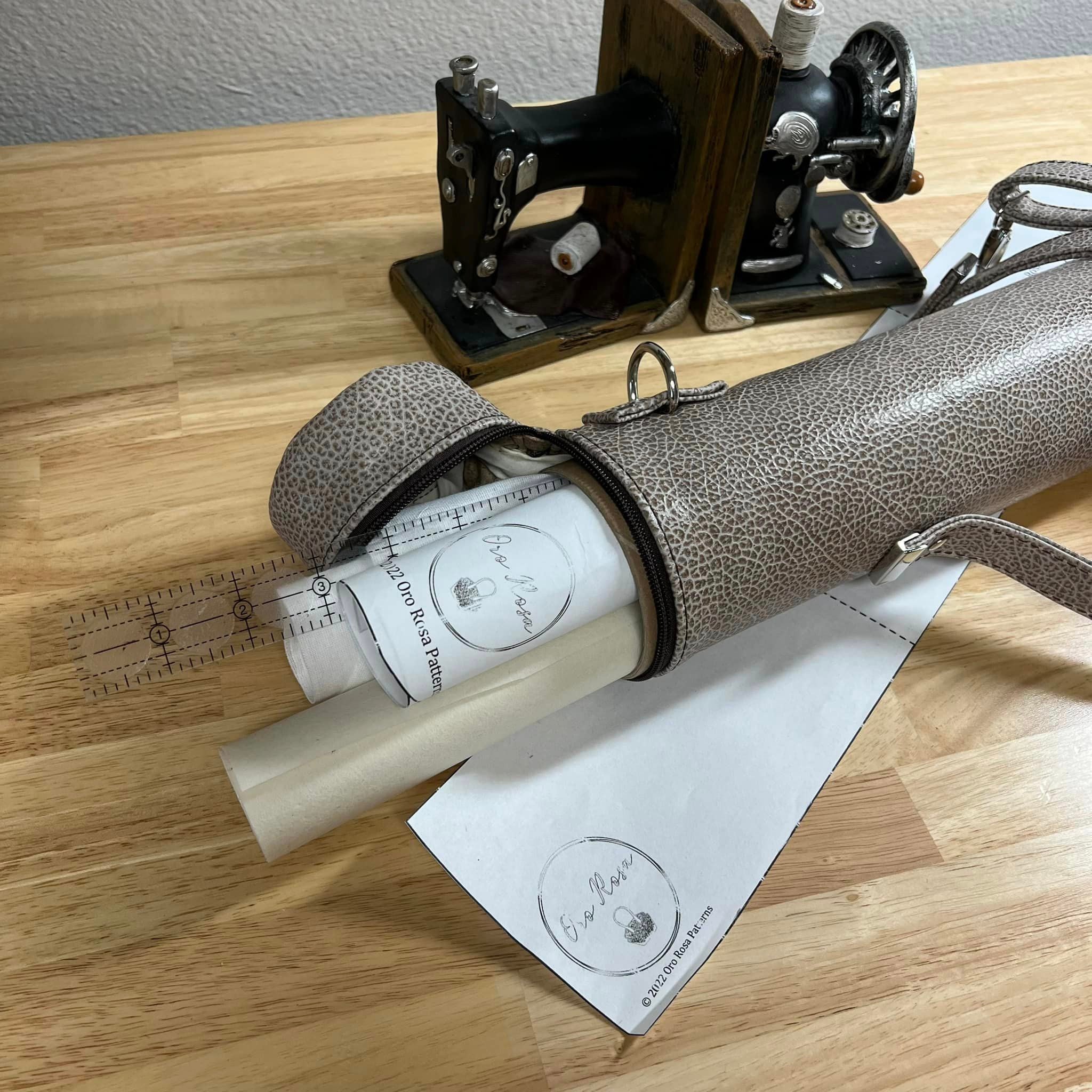 Oro Rosa Carrier Tube PDF Pattern – Oro Rosa Patterns